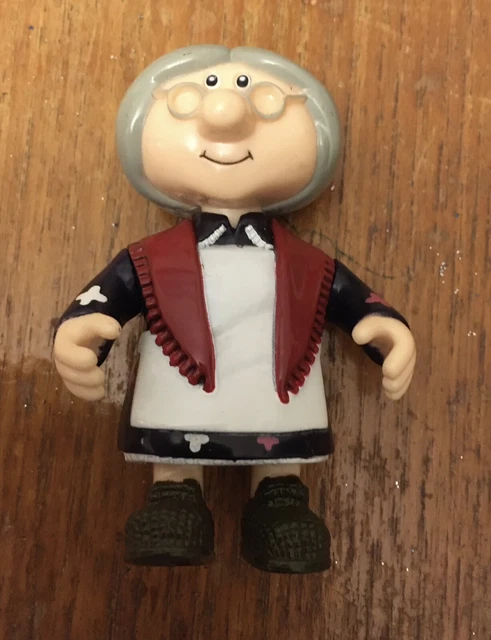 POSTMAN PAT MRS Goggins Figure 2005 £1.80 - PicClick UK