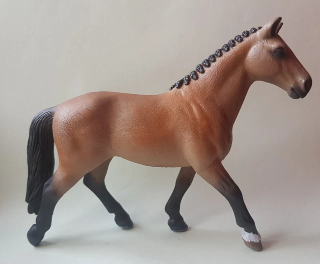 SCHLEICH HORSE CUSTOM - Hanoverian Mare Repaint - Collectable Model ...