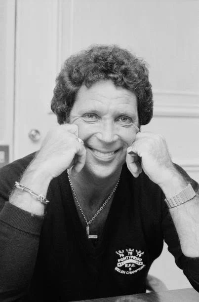 WELSH SINGER TOM Jones 1970 Old Photo $9.00 - PicClick AU
