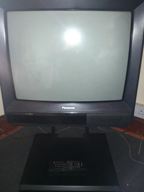 PANASONIC 24 INCH CRT TV For Parts Not Working TX24T1 Retro Gaming TV £ ...