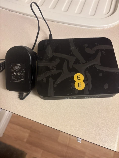 EE SMART HUB Bright Box Broadband WiFi Wireless Router Dual Band UK £6. ...