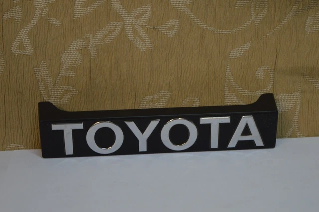 NOS GENUINE TOYOTA トヨタ Classic Cars Emblem Badge # 75311-1A150 $139.82 ...