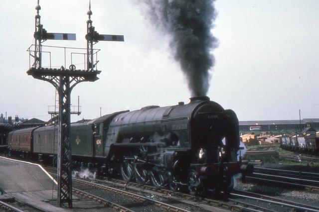 35MM RAILWAY SLIDE: COLOUR-RAIL: BRE 811: CLASS A1: 60141 ABBOTSFORD £2 ...
