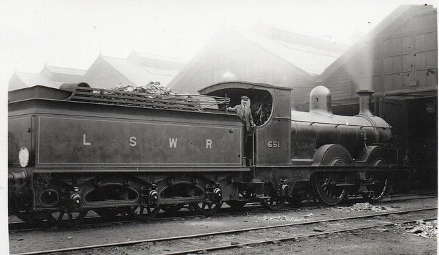 LSWR 0-4-2 TENDER LOCO No 651 @ UNKNOWN LOCATION R/PHOTO £1.30 ...