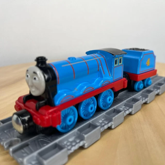 THOMAS THE TANK Engine GORDON and TENDER Take and Play Engine £10.99 ...