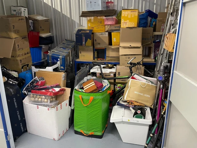 ABANDONED STORAGE UNIT Newcastle Central NE13PG Lot 1222 £360.00 ...