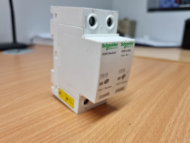 SCHNEIDER SURGE PROTECTION Arrester Device SPD 1P+N 2P 8kA A9L08500 £25 ...