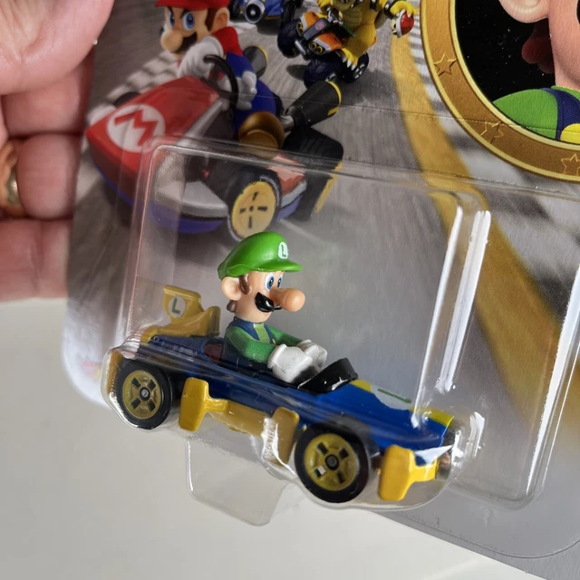 HOT WHEELS MARIOKART Super Mario Bros Luigi Mach 8 DieCast £7.07 ...