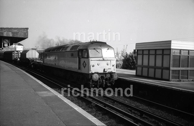 TONBRIDGE CLASS 47 47290 1991 35mm Railway Negative RN385 £2.99 ...