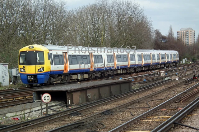 CLASS 378 378222, 5 car EMU, in London Overground at Clapham Junction £0.75 - PicClick UK
