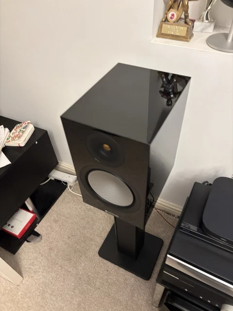 MONITOR AUDIO SILVER 100 7G Bookshelf Speakers Gloss Black Mint 6 ...