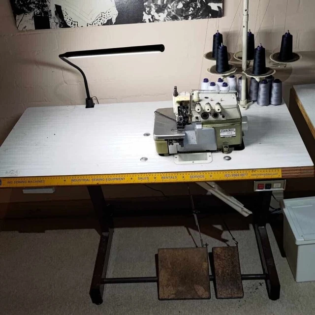 INDUSTRIAL 5 THREAD overlocker Goldex 305 . Great condition, Recently ...