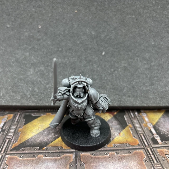 PRIMARIS GRAVIS CAPTAIN Dark Imperium Warhammer Space Marines L3S-29 £ ...