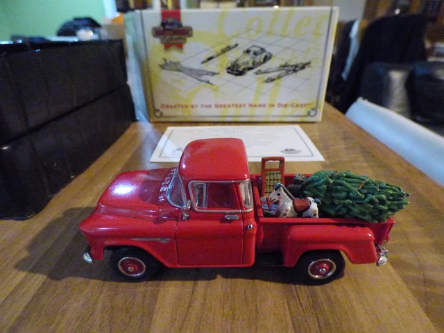 MATCHBOX COLLECTIBLES YSC02-M Red 1955 Chevrolet 3100 Christmas Pickup ...