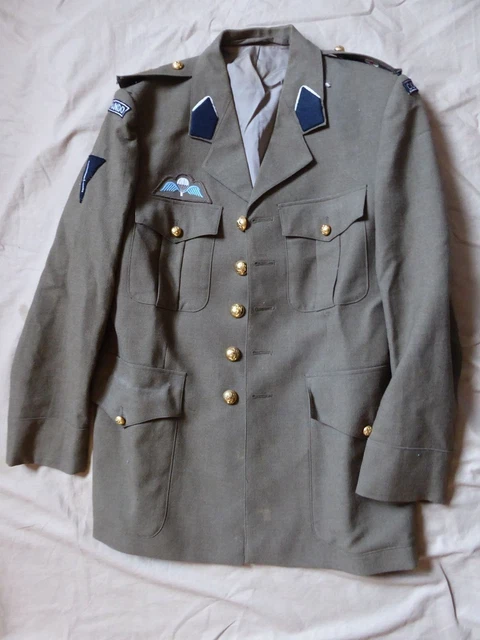 VESTE SERVICE DRESS d'un Para Commando Armée Belge années 1970 EUR 10 ...