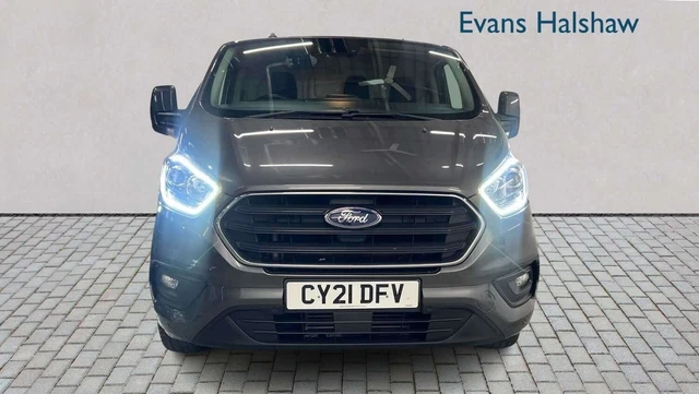 FORD TRANSIT CUSTOM 2.0 EcoBlue 130ps Low Roof Limited Van Van Diesel ...