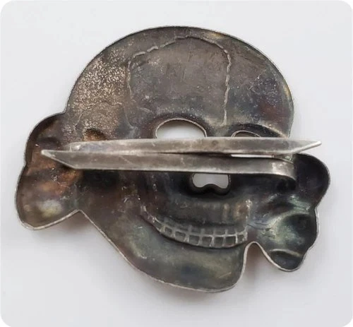 GERMAN WW2 SS Death Skull Totenkopf Pin Badge Antique or Silver Brooch ...
