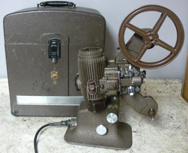 PROIETTORE VINTAGE BELL & HOWELL FILMO 173A DIPLOMAT 16 mm con custodia ...