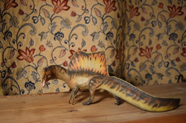 PNSO ESSIEN THE Spinosaurus Dinosaur Figure Great Condition £18.00 ...
