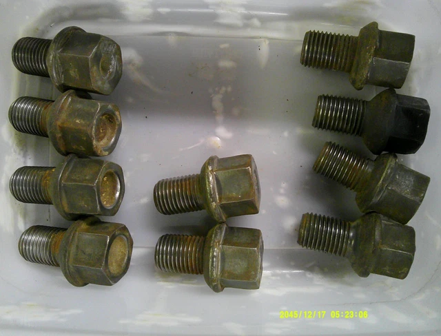 1970'S VW VOLKSWAGEN BEETLE LUG NUTS STUDS ORIGINAL (10) $27.69 ...