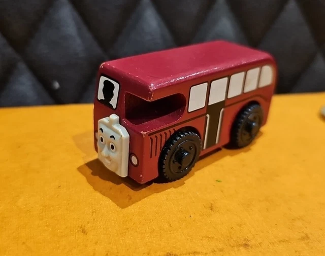 VINTAGE THOMAS THE Tank Engine & Friends BERTIE BUS WOODEN MAGNETIC £6. ...