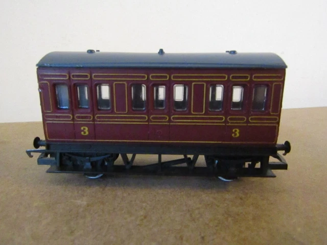 HORNBY R016 4 wheel Coach No 3 Maroon OO Gauge £10.00 - PicClick UK