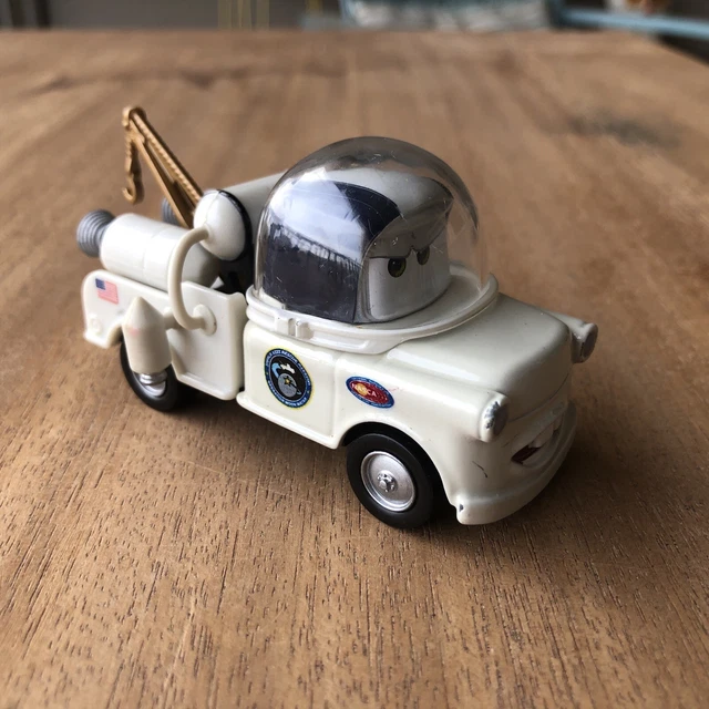 DISNEY PIXAR CARS Toons Moon Mater AUTONAUT MATER - Astronaute 2012 ...