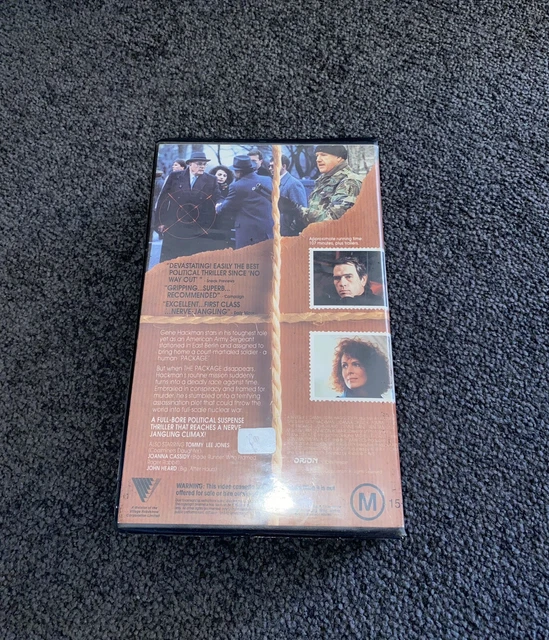 THE PACKAGE PAL VHS Video Gene Hackman Tommy Lee Jones Political Action ...