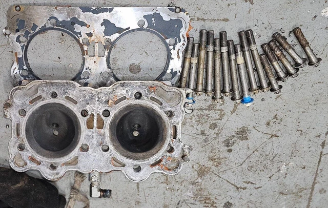 SEA DOO SEADOO 00 01 RX GTX 947 951 DI cylinder cylinders head cover ...