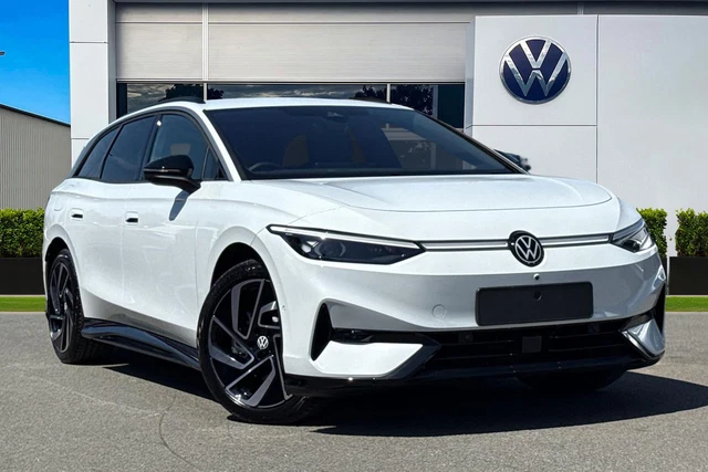 2025 VOLKSWAGEN ID7 Pro 77kWh Match Plus Tourer Auto 5dr Estate ...