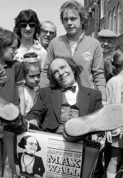 TV ENGLISH COMEDIAN And Actor Max Wall 1975 Old Photo EUR 6,52 ...