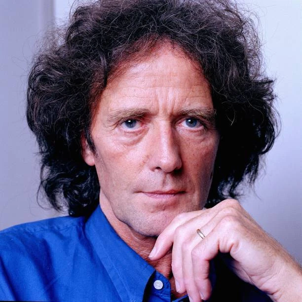 IRISH BORN SINGER and musician Gilbert O'Sullivan posed in 2003 Old ...