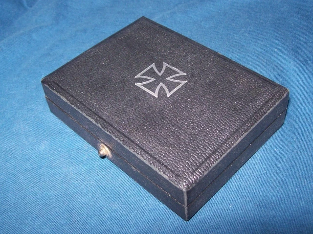 WW2 GERMAN IRON Cross 1St Class & Lapel Badge Case. £21.49 - PicClick UK