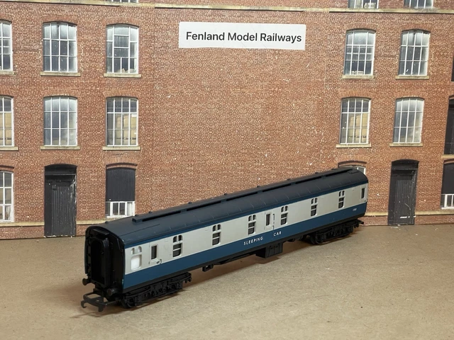 TRIANG OO GAUGE Model Railway Mark 1 Blue And Grey Sleeper Coach £10.00 ...