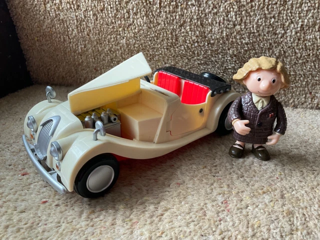 POSTMAN PAT FRICTION Morgan Sports Car with Dr Gilbertson Figure - Rare ...