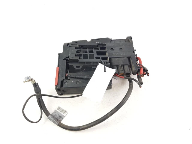 MERCEDES C CLASS Fuse Relay Box A2075400740 2.1 Diesel W204 2009 - 2015 ...