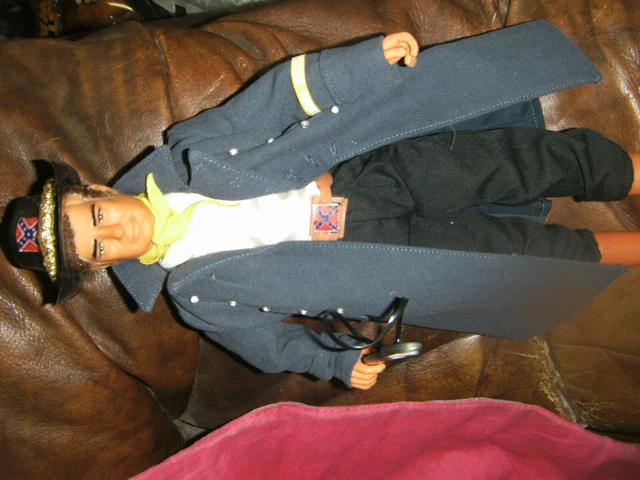 ANCIENNE POUPEE dynaman ADVENTURE MAN tenue 7éme cavalerie EUR 20,00 ...