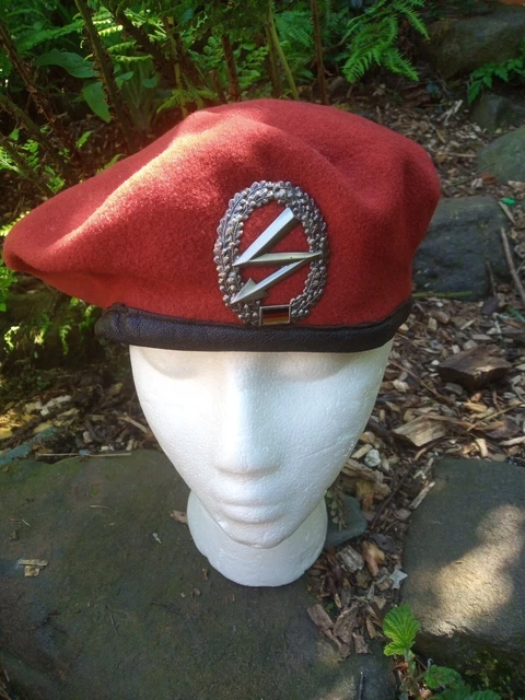 VINTAGE GERMAN SIGNAL Corps Red Felt Military Army Beret £28.74 ...