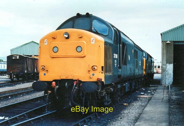 PHOTO RAILWAY 6X4 Class 37 37188 Stabled at Fort William c1983 £2.00 ...