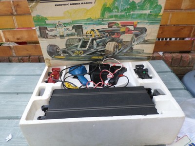 RARE VINTAGE SCALEXTRIC 200 set electric MODEL racing boxed £25.00 ...