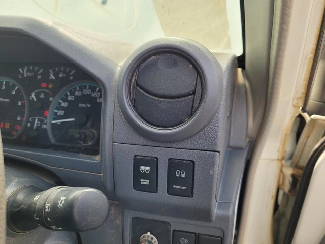 TOYOTA LANDCRUISER 76/78/79 Series 10/2016-2025 Traction Control Switch ...