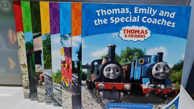 THOMAS & FRIENDS books 8 x Large Book Bundle Paperback Thomas the Tank ...