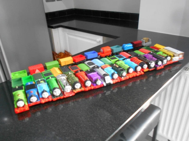 FISHER PRICE TRACKMASTER thomas the tank engine battery train bundle. £ ...