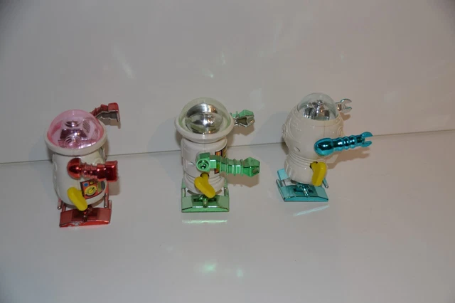 ROBOT #01 &SET of 3 Wind Up Walk Robot" / Wind Up Automatic / Vintage ...