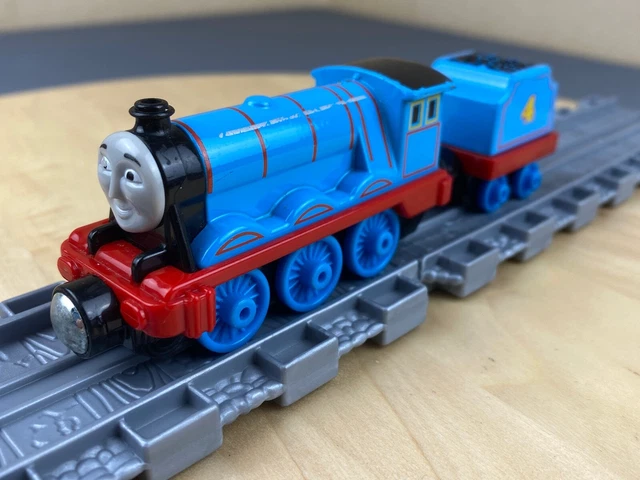 THOMAS THE TANK Engine - Take and Play Engine - Gordon and Tender 2013 ...