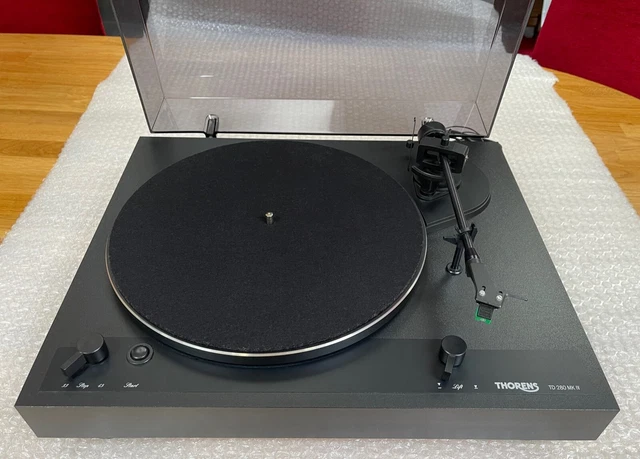 THORENS TD280 MK lV turntable with power supply, NAD pre-amp & phono ...
