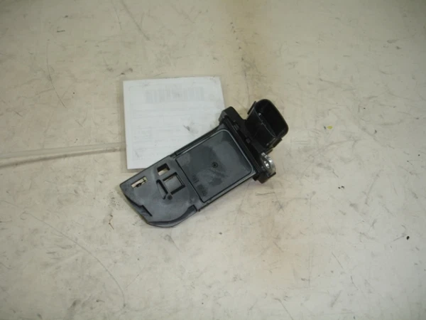 2220426010 FILTRE À air pour TOYOTA YARIS ( P9 ) 1.4 D-4D 2005-2012 5 ...