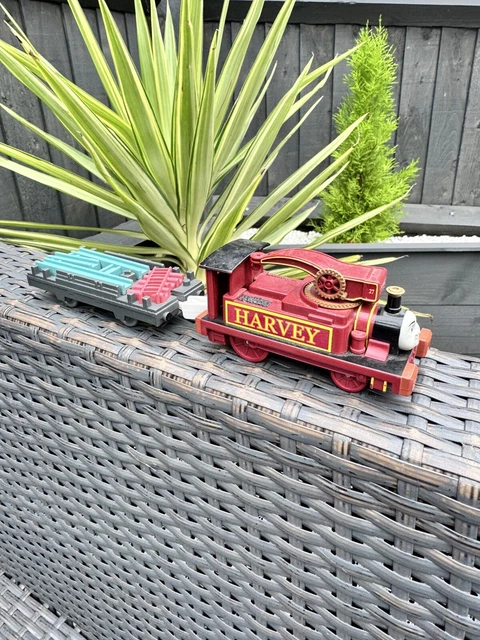 THOMAS THE TANK engine trackmaster trains Harvey & Trailer Vintage £8. ...