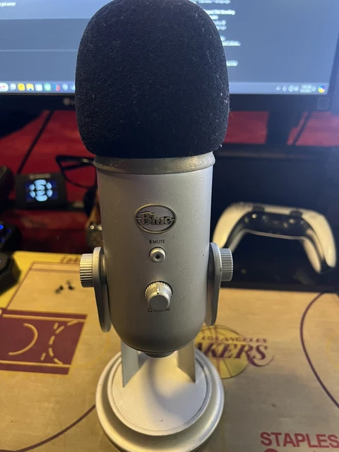 BLUE YETI - USB Mic for Recording Streaming Condenser Microphone No ...