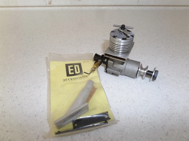 ED RACER 2.46CC series 5 model diesel engine with exhaust collector £74 ...